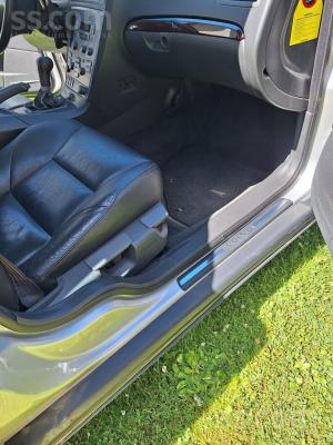 Grey Volvo S60 2002 in Valmiera, with an engine capacity of 2.40 L and mileage of 269 thousand km for 2150 €, photo 4 on AUTOMOTO.COM.LV