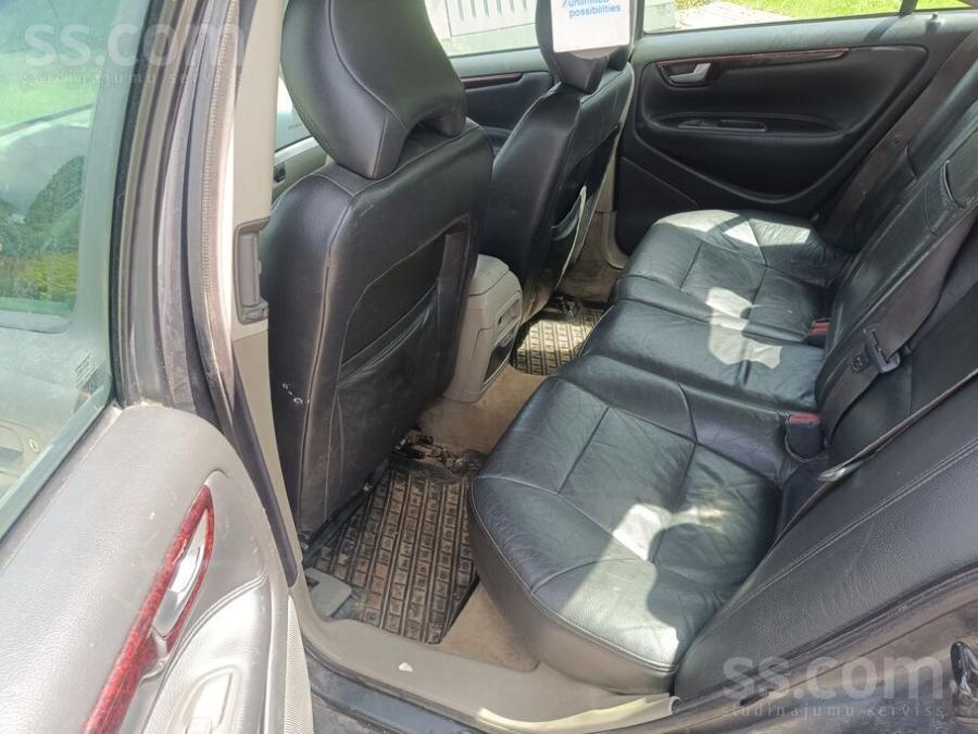 Pelēks Volvo S60 2002 Ogre, ar dzinēja tilpumu 2.40 L un nobraukumu 450 tūkst. km par 550 €, foto 6 vietnē AUTOMOTO.COM.LV