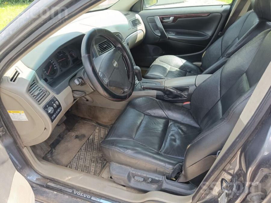 Pelēks Volvo S60 2002 Ogre, ar dzinēja tilpumu 2.40 L un nobraukumu 450 tūkst. km par 550 €, foto 7 vietnē AUTOMOTO.COM.LV