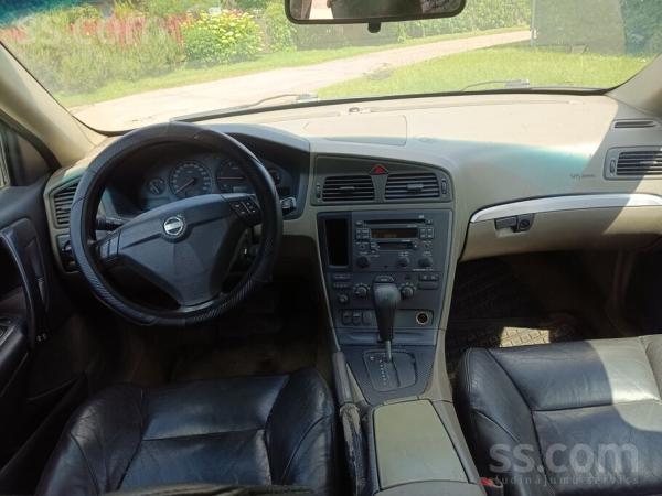 Pelēks Volvo S60 2002 Ogre, ar dzinēja tilpumu 2.40 L un nobraukumu 450 tūkst. km par 550 €, foto 7 vietnē AUTOMOTO.COM.LV