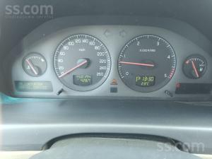 Pelēks Volvo S60 2002 Ogre, ar dzinēja tilpumu 2.40 L un nobraukumu 450 tūkst. km par 550 €, foto 9 vietnē AUTOMOTO.COM.LV
