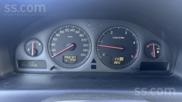 Pelēks Volvo S60 2002 Jūrmala, ar dzinēja tilpumu 2.40 L un nobraukumu 440 tūkst. km par 1900 €, foto 8 vietnē AUTOMOTO.COM.LV
