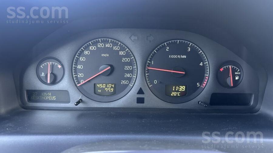 Grey Volvo S60 2002 in Jurmala, with an engine capacity of 2.40 L and mileage of 440 thousand km for 1900 €, photo 9 on AUTOMOTO.COM.LV