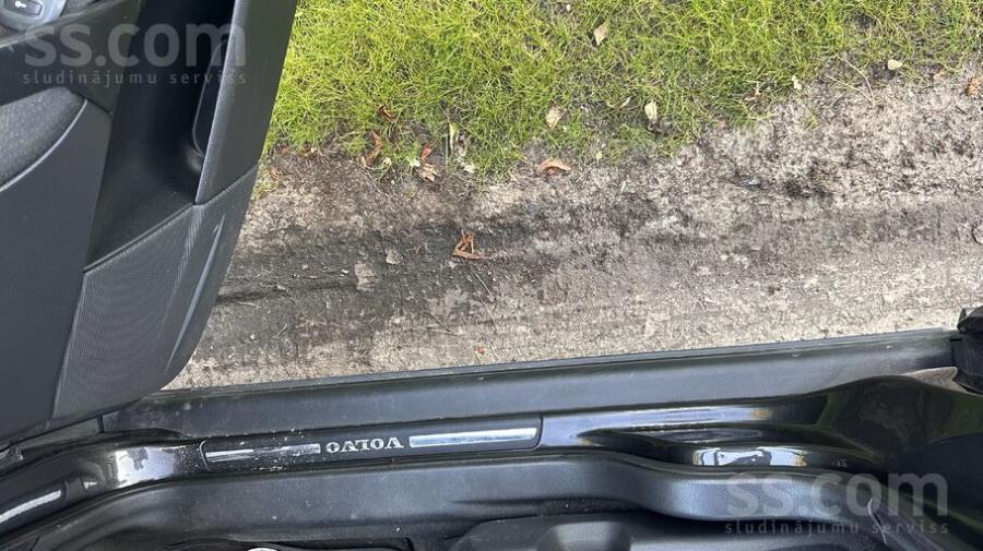 Grey Volvo S60 2002 in Jurmala, with an engine capacity of 2.40 L and mileage of 440 thousand km for 1900 €, photo 16 on AUTOMOTO.COM.LV