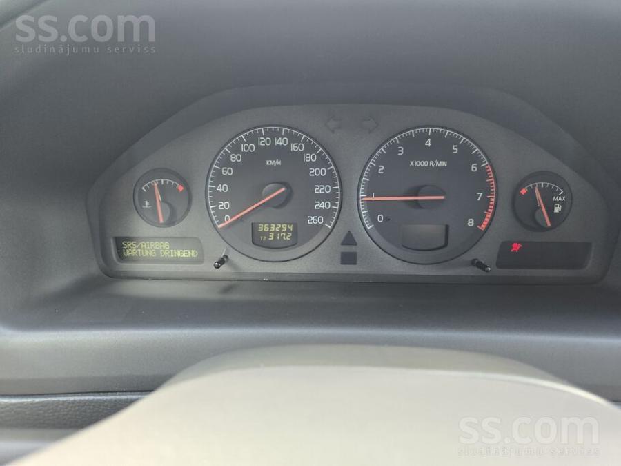 Pelēks Volvo S60 2002 Limbaži, ar dzinēja tilpumu 2.40 L un nobraukumu 363 tūkst. km par 1200 €, foto 8 vietnē AUTOMOTO.COM.LV