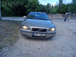 Pelēks Volvo S60 2002 Rīga, ar dzinēja tilpumu 2.40 L un nobraukumu 392 tūkst. km par 1200 €, foto 3 vietnē AUTOMOTO.COM.LV