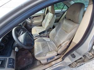 Pelēks Volvo S60 2002 Rīga, ar dzinēja tilpumu 2.40 L un nobraukumu 392 tūkst. km par 1200 €, foto 7 vietnē AUTOMOTO.COM.LV