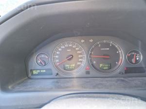 Pelēks Volvo S60 2002 Rīga, ar dzinēja tilpumu 2.40 L un nobraukumu 392 tūkst. km par 1200 €, foto 9 vietnē AUTOMOTO.COM.LV