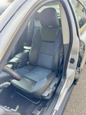 Grey Volvo S60 2002 in Vilnius, with an engine capacity of 2.40 L and mileage of 295 thousand km for 1700 €, photo 8 on AUTOMOTO.COM.LV
