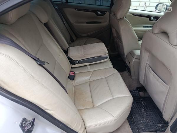 Pelēks Volvo S60 2002 Šauļi, ar dzinēja tilpumu 2.40 L un nobraukumu 411 tūkst. km par 1200 €, foto 5 vietnē AUTOMOTO.COM.LV