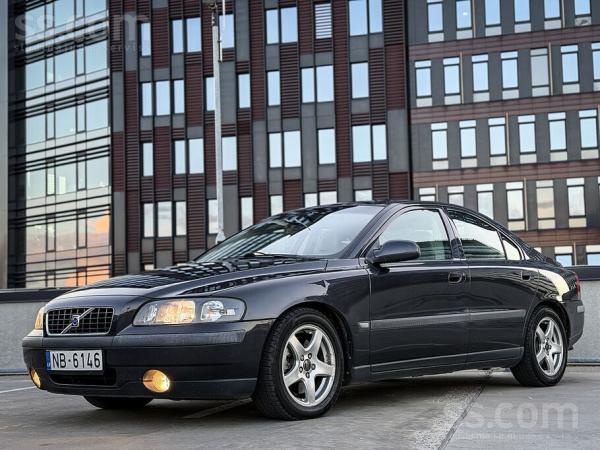 Серый Вольво С60 2002 в Рига, объемом двигателя 2.40 л и пробегом 257 тыс. км за 2000 €, фото 2 на AUTOMOTO.COM.LV