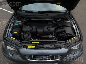 Pelēks Volvo S60 2002 Rīga, ar dzinēja tilpumu 2.40 L un nobraukumu 450 tūkst. km par 1290 €, foto 9 vietnē AUTOMOTO.COM.LV