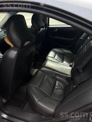 Pelēks Volvo S60 2002 Rīga, ar dzinēja tilpumu 2.40 L un nobraukumu 450 tūkst. km par 1290 €, foto 12 vietnē AUTOMOTO.COM.LV