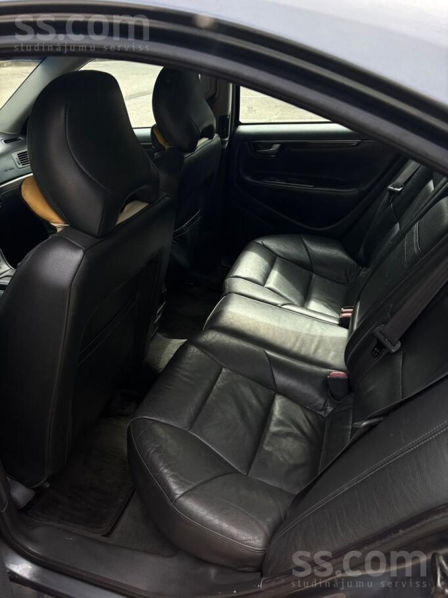 Pelēks Volvo S60 2002 Rīga, ar dzinēja tilpumu 2.40 L un nobraukumu 450 tūkst. km par 1290 €, foto 12 vietnē AUTOMOTO.COM.LV