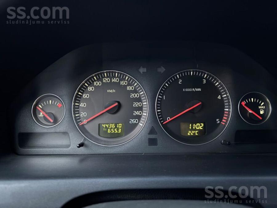 Pelēks Volvo S60 2002 Rīga, ar dzinēja tilpumu 2.40 L un nobraukumu 450 tūkst. km par 1290 €, foto 13 vietnē AUTOMOTO.COM.LV