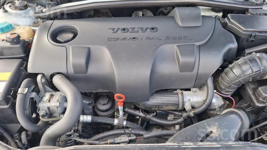 Pelēks Volvo S60 2002 Daugavpils, ar dzinēja tilpumu 2.40 L un nobraukumu 288 tūkst. km par 1200 €, foto 11 vietnē AUTOMOTO.COM.LV