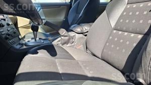 Pelēks Volvo S60 2002 Daugavpils, ar dzinēja tilpumu 2.40 L un nobraukumu 288 tūkst. km par 1200 €, foto 14 vietnē AUTOMOTO.COM.LV