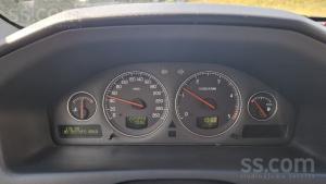 Pelēks Volvo S60 2002 Daugavpils, ar dzinēja tilpumu 2.40 L un nobraukumu 288 tūkst. km par 1200 €, foto 16 vietnē AUTOMOTO.COM.LV