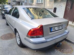 Grey Volvo S60 2002 in Riga, with an engine capacity of 2.40 L and mileage of 304 thousand km for 1390 €, photo 6 on AUTOMOTO.COM.LV