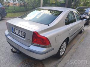 Grey Volvo S60 2002 in Riga, with an engine capacity of 2.40 L and mileage of 304 thousand km for 1390 €, photo 7 on AUTOMOTO.COM.LV