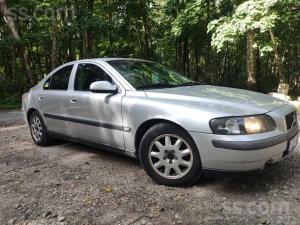 Grey Volvo S60 2002 in Riga, with an engine capacity of 2.40 L and mileage of 400 thousand km for 1250 €, photo 5 on AUTOMOTO.COM.LV