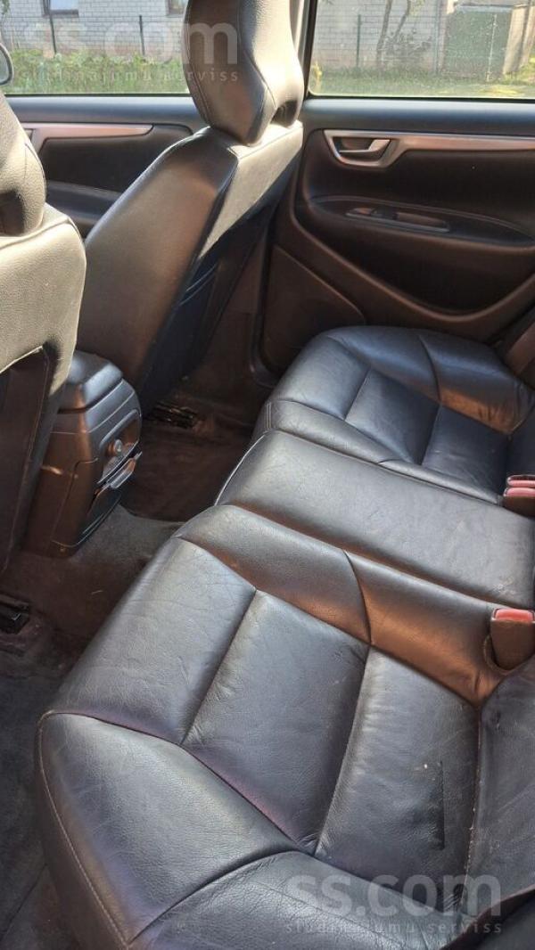 Pelēks Volvo S60 2002 Valka, ar dzinēja tilpumu 2.40 L un nobraukumu 286 tūkst. km par 1500 €, foto 8 vietnē AUTOMOTO.COM.LV