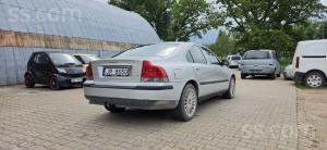 Серый Вольво С60 2002 в Валмиера, объемом двигателя 2.40 л и пробегом 315 тыс. км за 1000 €, фото 4 на AUTOMOTO.COM.LV