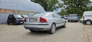 Серый Вольво С60 2002 в Валмиера, объемом двигателя 2.40 л и пробегом 315 тыс. км за 1000 €, фото 4 на AUTOMOTO.COM.LV