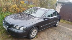 Grey Volvo S60 2002 in Cesis, with an engine capacity of 2.40 L and mileage of 425 thousand km for 500 €, photo  on AUTOMOTO.COM.LV