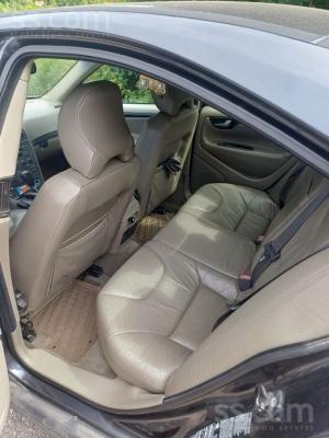 Grey Volvo S60 2002 in Cesis, with an engine capacity of 2.40 L and mileage of 425 thousand km for 500 €, photo 6 on AUTOMOTO.COM.LV