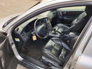 Pelēks Volvo S60 2002 Viļņa, ar dzinēja tilpumu 2.40 L un nobraukumu 341 tūkst. km par 1600 €, foto 6 vietnē AUTOMOTO.COM.LV