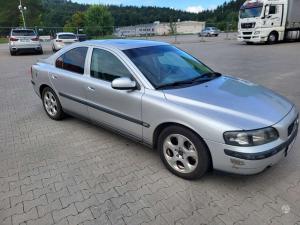Pelēks Volvo S60 2002 Viļņa, ar dzinēja tilpumu 2.40 L un nobraukumu 341 tūkst. km par 1600 €, foto 9 vietnē AUTOMOTO.COM.LV