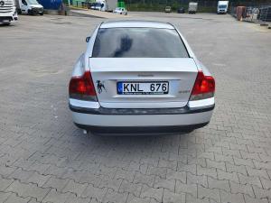 Pelēks Volvo S60 2002 Viļņa, ar dzinēja tilpumu 2.40 L un nobraukumu 341 tūkst. km par 1600 €, foto 11 vietnē AUTOMOTO.COM.LV