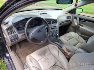 Grey Volvo S60 2002 in Riga, with an engine capacity of 2.40 L and mileage of 413 thousand km for 1350 €, photo 6 on AUTOMOTO.COM.LV