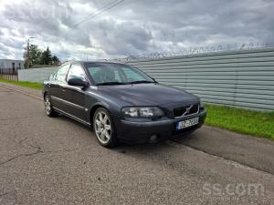 Grey Volvo S60 2002 in Riga, with an engine capacity of 2.40 L and mileage of 413 thousand km for 1350 €, photo 14 on AUTOMOTO.COM.LV
