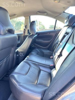 Pelēks Volvo S60 2002 Ventspils, ar dzinēja tilpumu 2.40 L un nobraukumu 391 tūkst. km par 1995 €, foto 11 vietnē AUTOMOTO.COM.LV