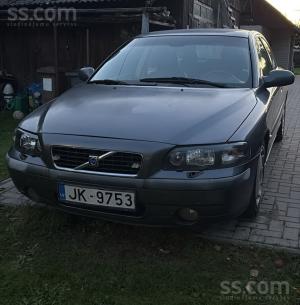 Pelēks Volvo S60 2002 Ogre, ar dzinēja tilpumu 2.50 L un nobraukumu 305 tūkst. km par 600 €, foto 3 vietnē AUTOMOTO.COM.LV