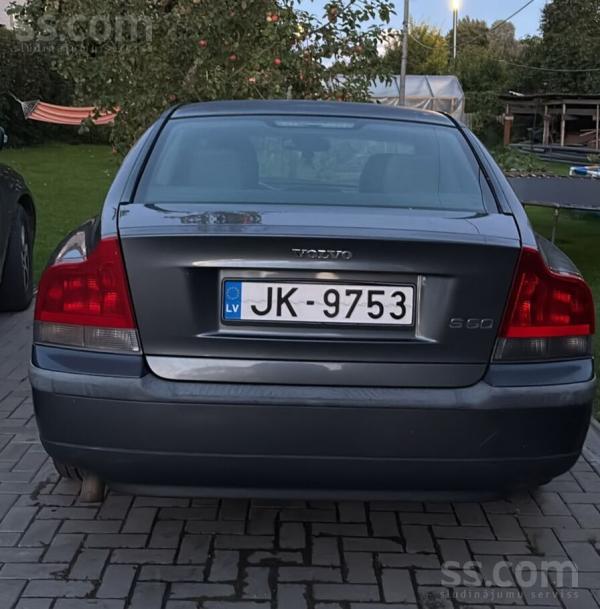 Volvo S60 2002 Ogre vietnē Pelēks Volvo S60 2002 Ogre, ar dzinēja tilpumu 2.50 L un nobraukumu 305 tūkst. km par 600 €, foto 6 vietnē AUTOMOTO.COM.LV