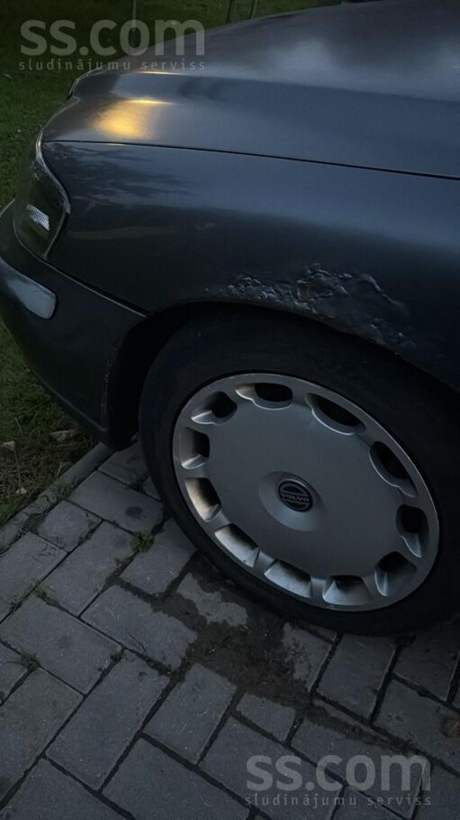Pelēks Volvo S60 2002 Ogre, ar dzinēja tilpumu 2.50 L un nobraukumu 305 tūkst. km par 600 €, foto 8 vietnē AUTOMOTO.COM.LV