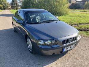 Pelēks Volvo S60 2002 Jelgava, ar dzinēja tilpumu 2.40 L un nobraukumu 309 tūkst. km par 1390 €, foto 3 vietnē AUTOMOTO.COM.LV