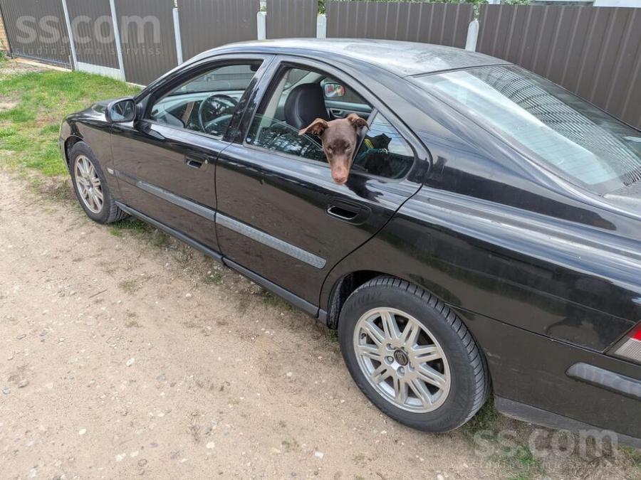 Pelēks Volvo S60 2002 Daugavpils, ar dzinēja tilpumu 2.40 L un nobraukumu 220 tūkst. km par 1500 €, foto 6 vietnē AUTOMOTO.COM.LV