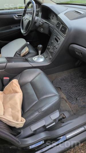 Pelēks Volvo S60 2002 Daugavpils, ar dzinēja tilpumu 2.40 L un nobraukumu 220 tūkst. km par 1500 €, foto 10 vietnē AUTOMOTO.COM.LV