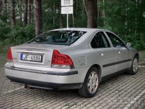 Pelēks Volvo S60 2003 Jūrmala, ar dzinēja tilpumu 2.40 L un nobraukumu 348 tūkst. km par 1000 €, foto 3 vietnē AUTOMOTO.COM.LV