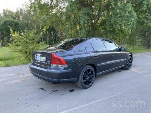 Pelēks Volvo S60 2003 Jūrmala, ar dzinēja tilpumu 2.40 L un nobraukumu 446 tūkst. km par 1900 €, foto 3 vietnē AUTOMOTO.COM.LV