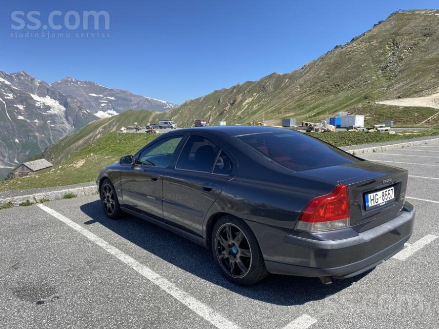 Pelēks Volvo S60 2003 Jūrmala, ar dzinēja tilpumu 2.40 L un nobraukumu 446 tūkst. km par 1900 €, foto 8 vietnē AUTOMOTO.COM.LV