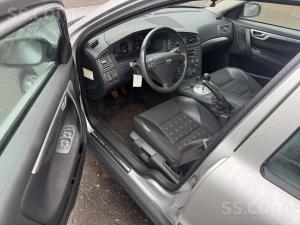 Pelēks Volvo S60 2003 Rīga, ar dzinēja tilpumu 2.40 L un nobraukumu 221 tūkst. km par 2750 €, foto 7 vietnē AUTOMOTO.COM.LV