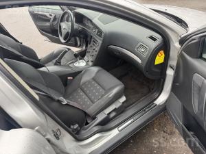 Pelēks Volvo S60 2003 Rīga, ar dzinēja tilpumu 2.40 L un nobraukumu 221 tūkst. km par 2750 €, foto 11 vietnē AUTOMOTO.COM.LV