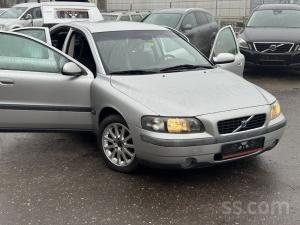 Grey Volvo S60 2003 in Riga, with an engine capacity of 2.40 L and mileage of 221 thousand km for 2750 €, photo 14 on AUTOMOTO.COM.LV