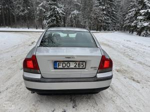 Grey Volvo S60 2003 in Alytus, with an engine capacity of 2.40 L and mileage of 415 thousand km for 1150 €, photo 4 on AUTOMOTO.COM.LV