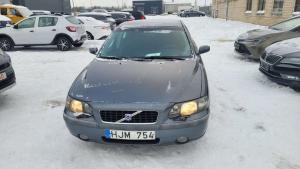 Pelēks Volvo S60 2003 Šauļi, ar dzinēja tilpumu 2.40 L un nobraukumu 299 tūkst. km par 1349 €, foto 2 vietnē AUTOMOTO.COM.LV